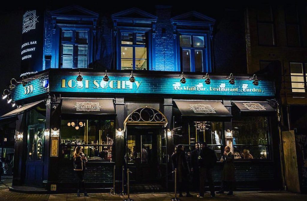 Important Tips For Restaurant Signage | Modern Restaurant Management ...