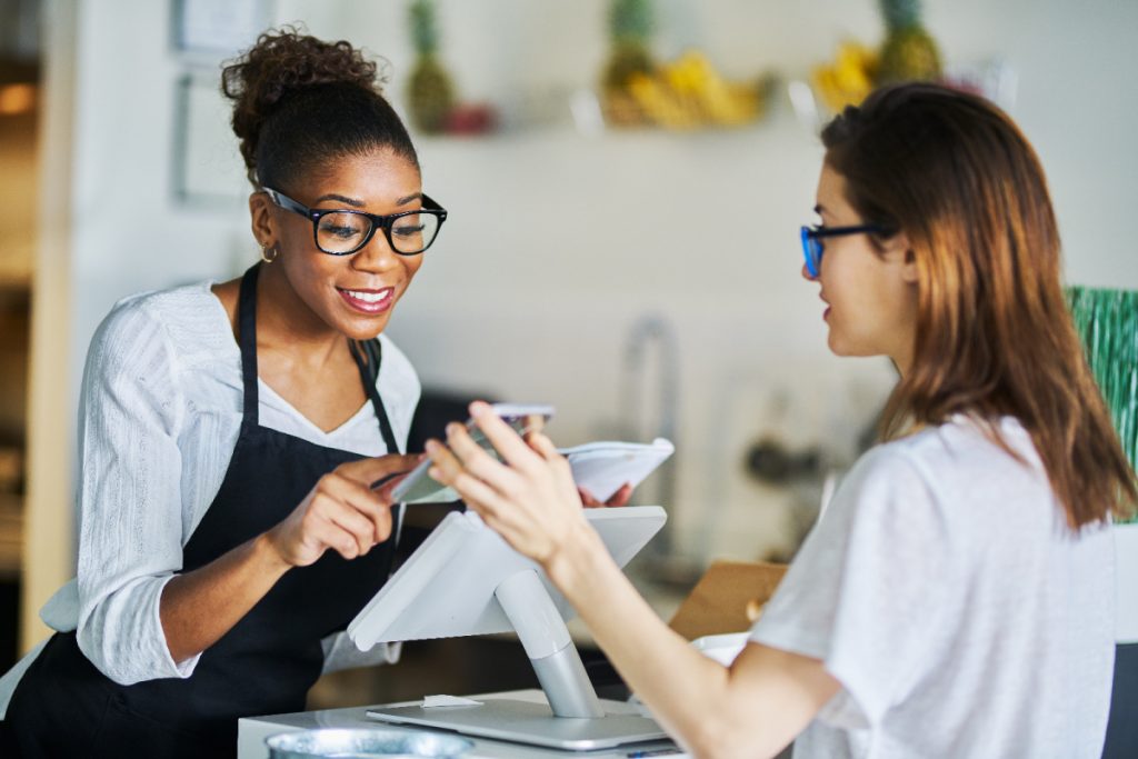 Five Reasons Restaurants Are Upgrading Tech in 2021 | Modern Restaurant ...
