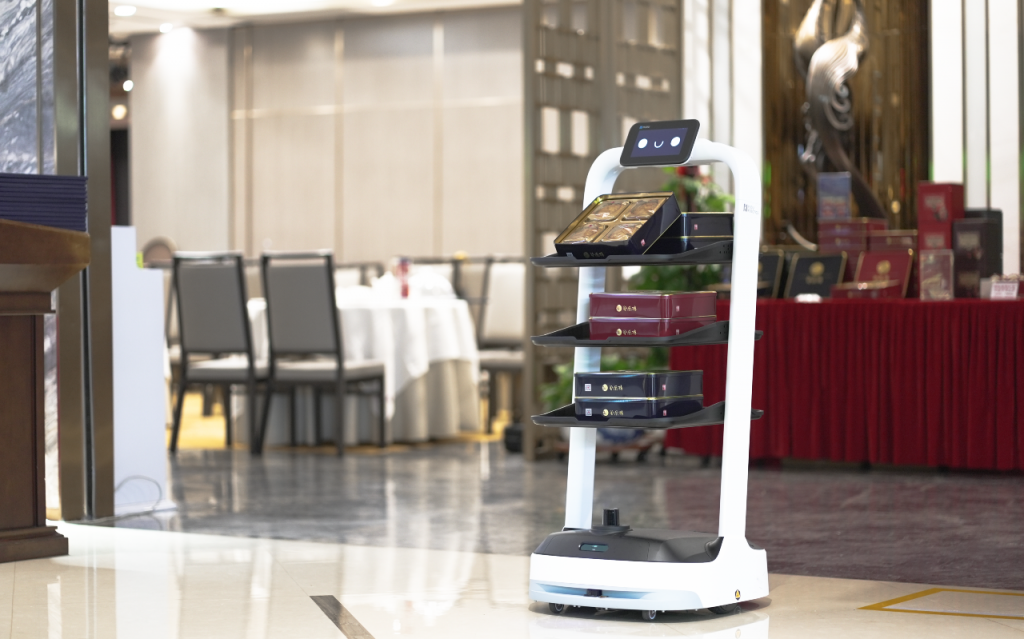 Service Robots Solve Everyday Restaurant Problems | Modern Restaurant ...
